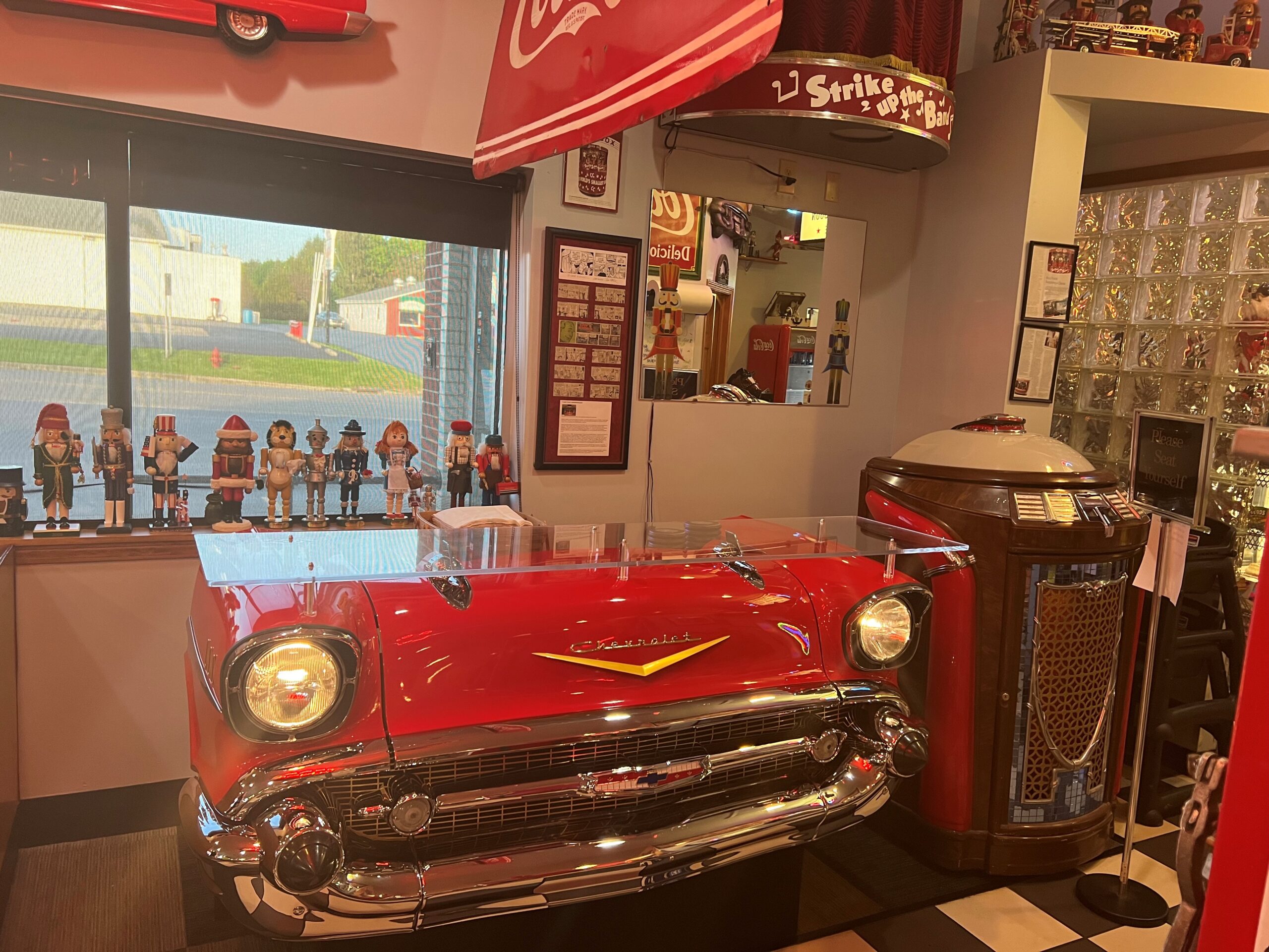 Nutcracker Family Restaurant - RetroSpaces